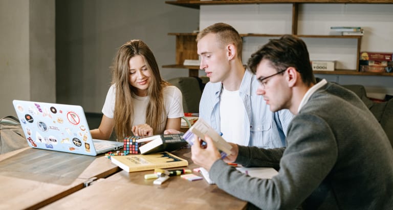 6 Tipps für erfolgreiche Gruppenarbeit | TeamShirts